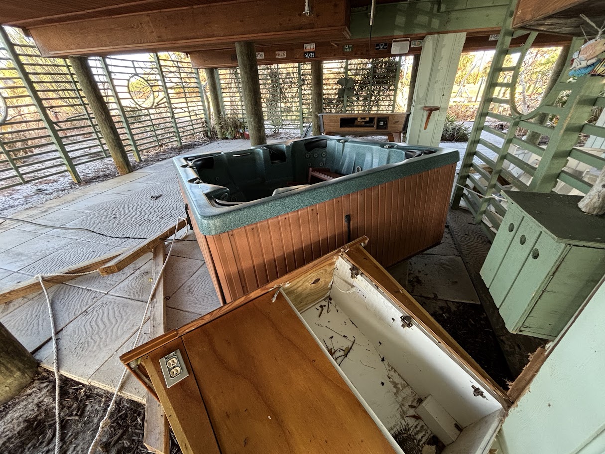 Hodgen Hot Tub Removal Service | Spa Disposal & Hauling Pros